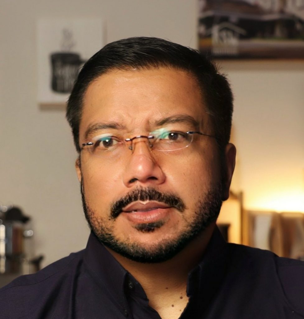 About Me | RomiSatriaWahono.Net